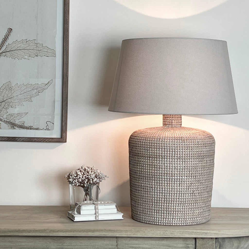 Croft Rattan Natural Whitewash Table Lamp – Cowshed Interiors