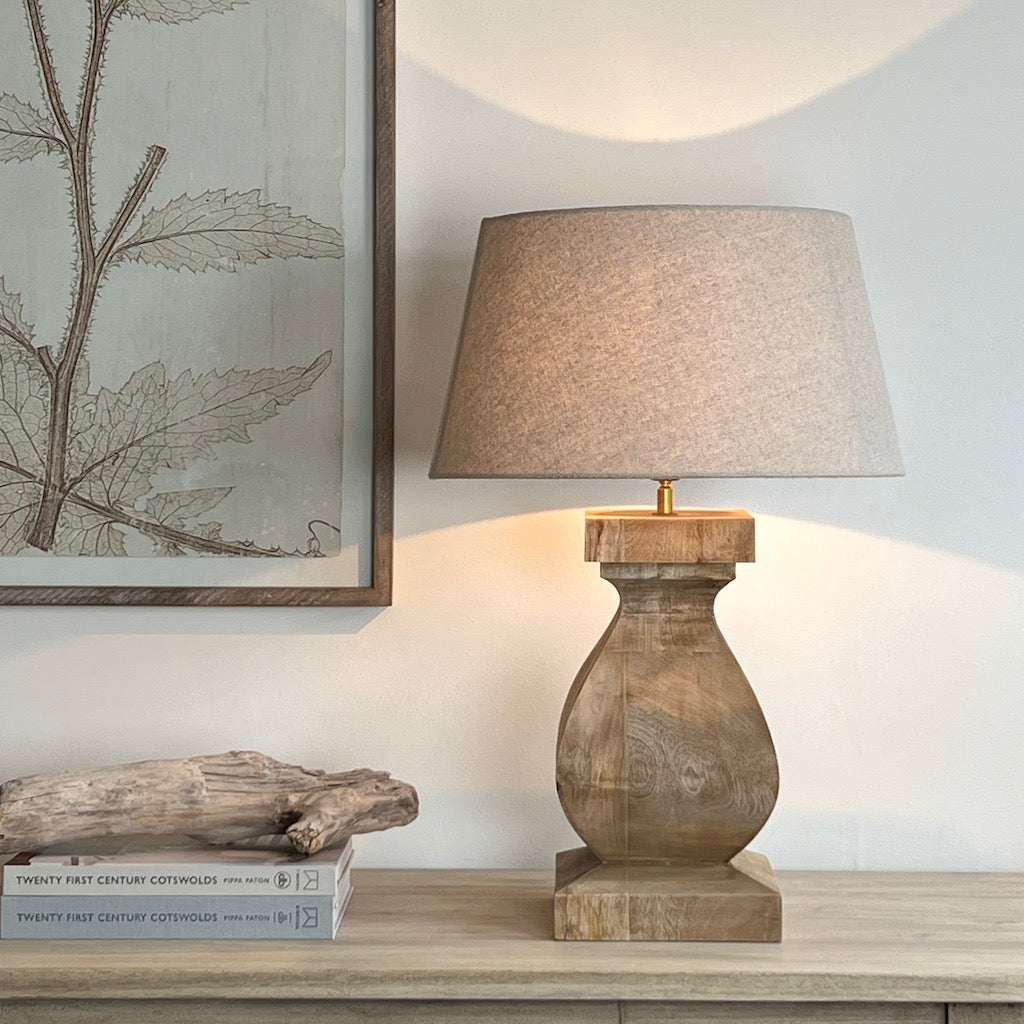 Aspen Medium Chunky Solid Wood Table Lamp – Cowshed Interiors